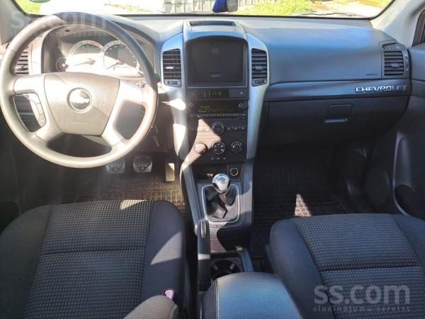 Pelēks Chevrolet Captiva 2007 Tukums, ar dzinēja tilpumu 2.40 L un nobraukumu 229 tūkst. km par 1250 €, foto 8 vietnē AUTOMOTO.COM.LV