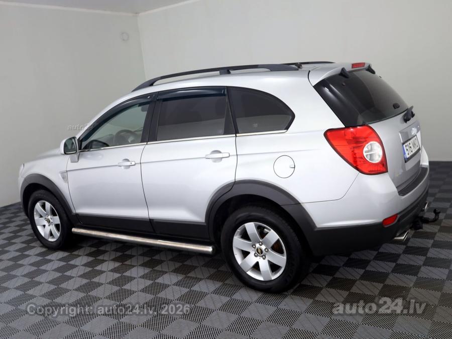 Pelēks Chevrolet Captiva 2007 Tallina, ar dzinēja tilpumu 2.00 L un nobraukumu 246 tūkst. km par 1499 €, foto 5 vietnē AUTOMOTO.COM.LV