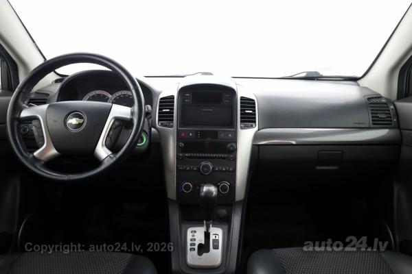 Pelēks Chevrolet Captiva 2007 Tallina, ar dzinēja tilpumu 2.00 L un nobraukumu 246 tūkst. km par 1499 €, foto 6 vietnē AUTOMOTO.COM.LV