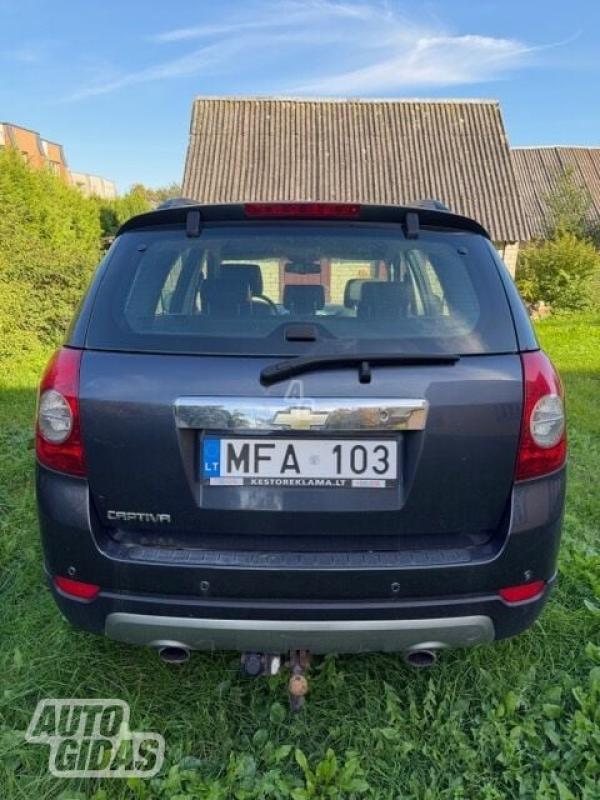 Grey Chevrolet Captiva 2007 in Utena, with an engine capacity of 2.00 L and mileage of 249 thousand km for 2950 €, photo 3 on AUTOMOTO.COM.LV