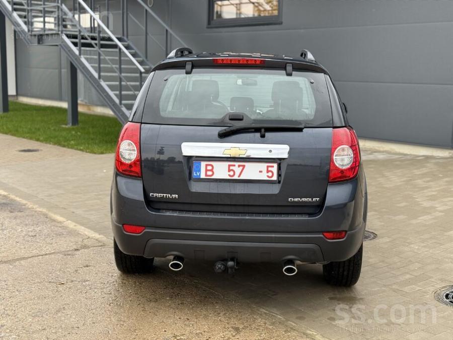 Grey Chevrolet Captiva 2008 in Riga, with an engine capacity of 2.00 L and mileage of 0 thousand km for 7600 €, photo 6 on AUTOMOTO.COM.LV