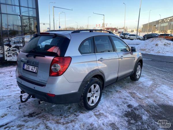 Pelēks Chevrolet Captiva 2008 Viļņa, ar dzinēja tilpumu 2.00 L un nobraukumu 320 tūkst. km par 2750 €, foto 5 vietnē AUTOMOTO.COM.LV
