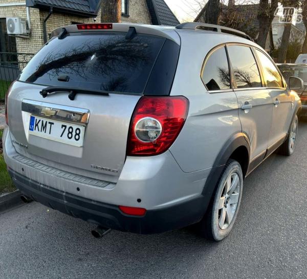 Grey Chevrolet Captiva 2008 in Siauliai, with an engine capacity of 2.00 L and mileage of 240 thousand km for 2550 €, photo 4 on AUTOMOTO.COM.LV