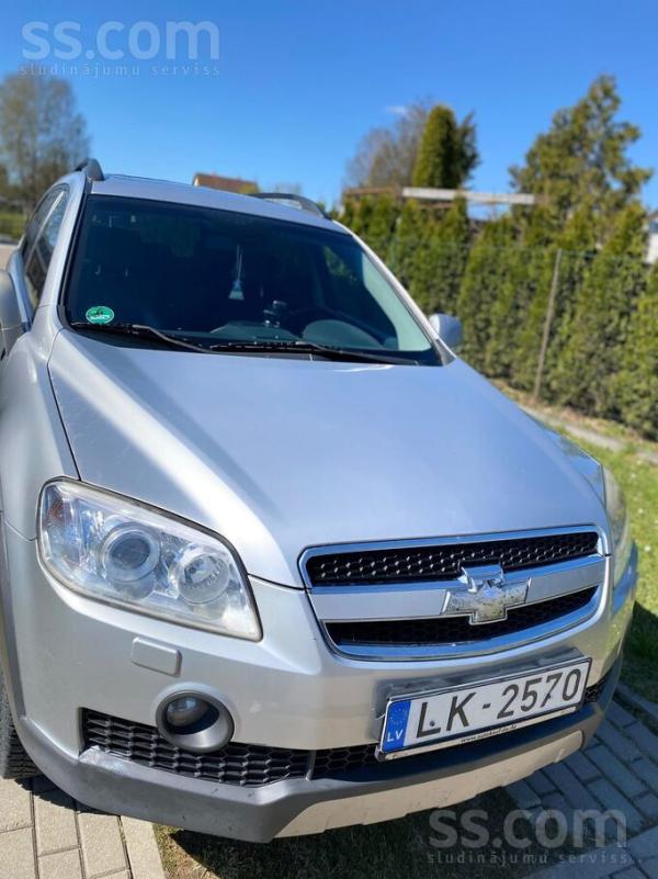 Pelēks Chevrolet Captiva 2008 Madona, ar dzinēja tilpumu 2.00 L un nobraukumu 242 tūkst. km par 3300 €, foto 1 vietnē AUTOMOTO.COM.LV