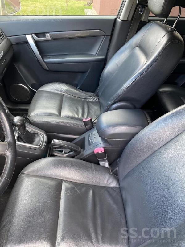 Pelēks Chevrolet Captiva 2008 Madona, ar dzinēja tilpumu 2.00 L un nobraukumu 242 tūkst. km par 3300 €, foto 8 vietnē AUTOMOTO.COM.LV