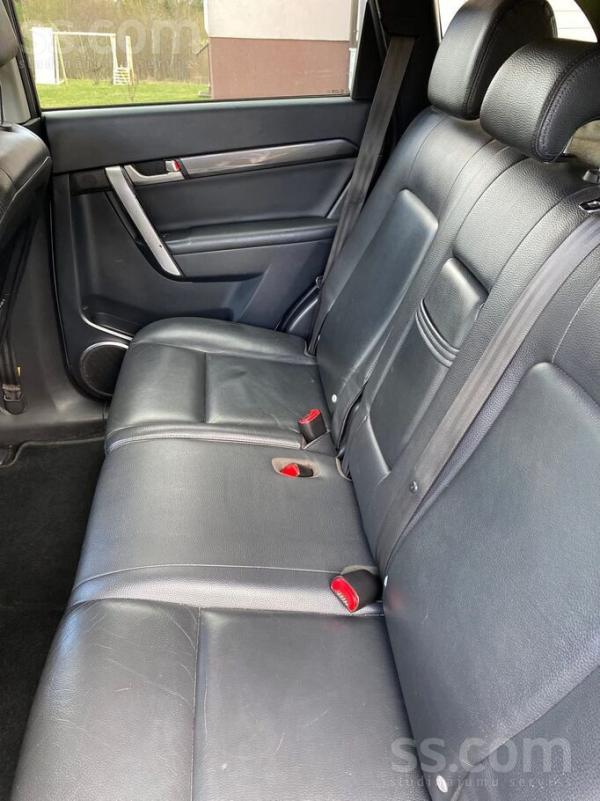Pelēks Chevrolet Captiva 2008 Madona, ar dzinēja tilpumu 2.00 L un nobraukumu 242 tūkst. km par 3300 €, foto 9 vietnē AUTOMOTO.COM.LV