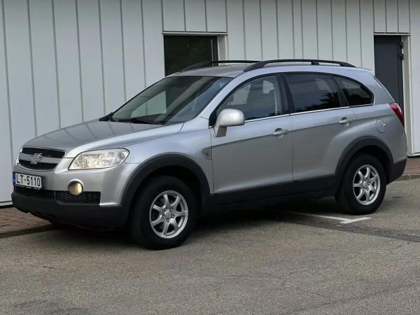 Pelēks Chevrolet Captiva 2008 Rīga, ar dzinēja tilpumu 2.00 L un nobraukumu 247 tūkst. km par 2300 €, foto 2 vietnē AUTOMOTO.COM.LV