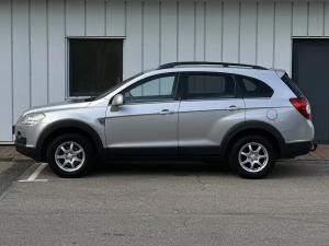 Grey Chevrolet Captiva 2008 in Riga, with an engine capacity of 2.00 L and mileage of 247 thousand km for 2300 €, photo 4 on AUTOMOTO.COM.LV