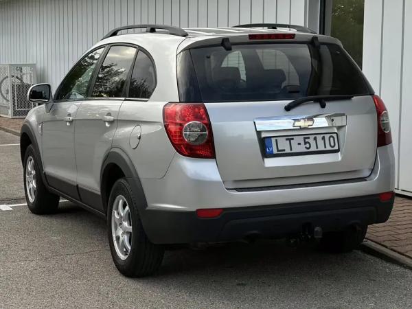 Pelēks Chevrolet Captiva 2008 Rīga, ar dzinēja tilpumu 2.00 L un nobraukumu 247 tūkst. km par 2300 €, foto 5 vietnē AUTOMOTO.COM.LV