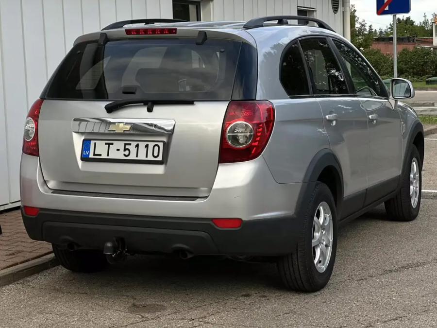 Grey Chevrolet Captiva 2008 in Riga, with an engine capacity of 2.00 L and mileage of 247 thousand km for 2300 €, photo 8 on AUTOMOTO.COM.LV