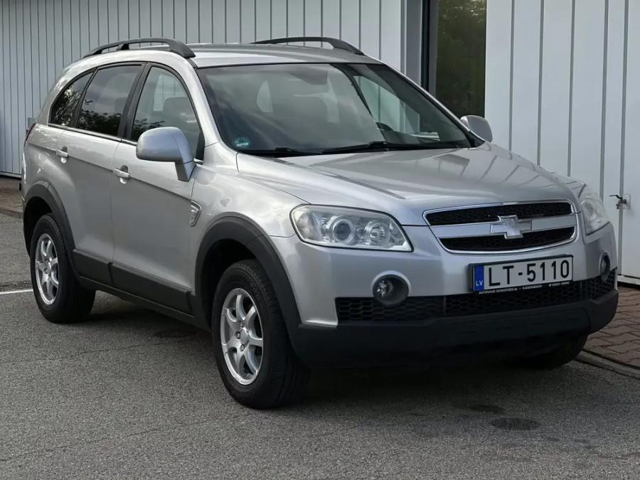 Grey Chevrolet Captiva 2008 in Riga, with an engine capacity of 2.00 L and mileage of 247 thousand km for 2300 €, photo 12 on AUTOMOTO.COM.LV
