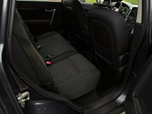 Pelēks Chevrolet Captiva 2008 Rīga, ar dzinēja tilpumu 2.00 L un nobraukumu 240 tūkst. km par 3990 €, foto 12 vietnē AUTOMOTO.COM.LV