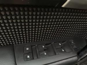 Pelēks Chevrolet Captiva 2008 Rīga, ar dzinēja tilpumu 2.00 L un nobraukumu 240 tūkst. km par 3990 €, foto 16 vietnē AUTOMOTO.COM.LV