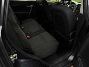 Grey Chevrolet Captiva 2008 in Riga, with an engine capacity of 2.00 L and mileage of 240 thousand km for 3990 €, photo 12 on AUTOMOTO.COM.LV