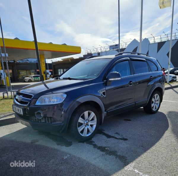Grey Chevrolet Captiva 2008 in Tallinn, with an engine capacity of 2.00 L and mileage of 238 thousand km for 2200 €, photo 3 on AUTOMOTO.COM.LV