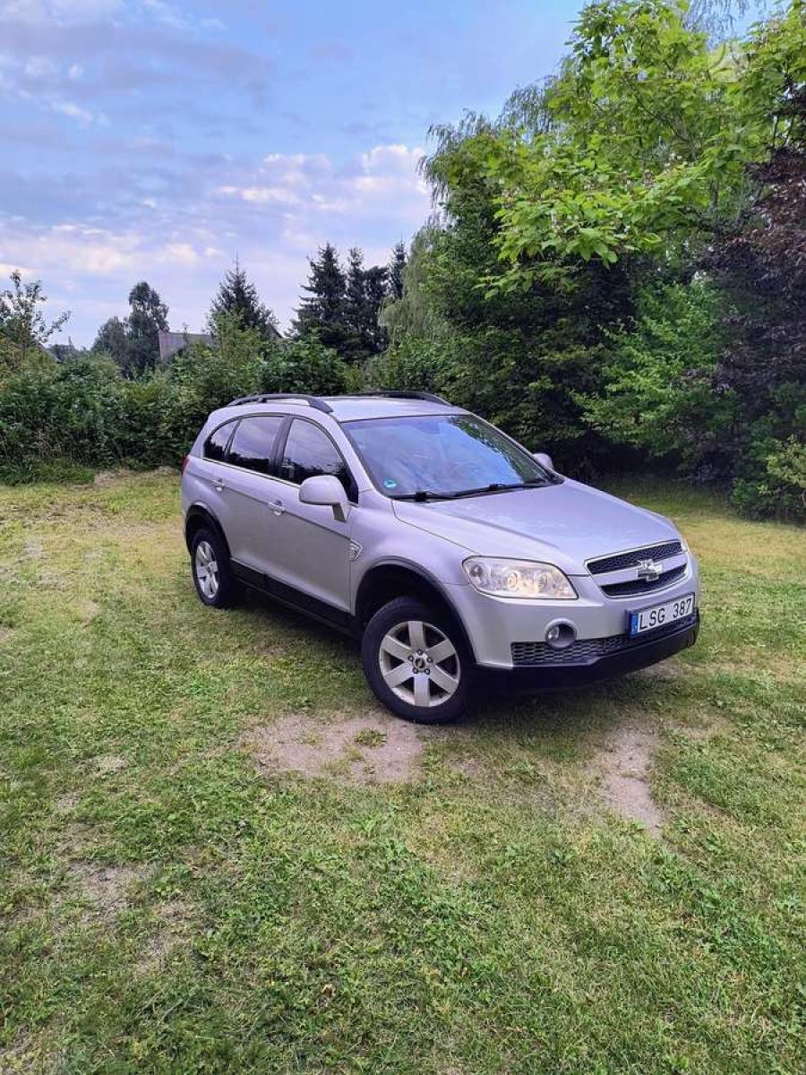 Grey Chevrolet Captiva 2008 in Vilnius, with an engine capacity of 1.99 L and mileage of 231 thousand km for 2650 €, photo 6 on AUTOMOTO.COM.LV