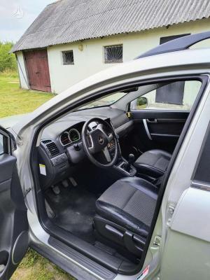 Grey Chevrolet Captiva 2008 in Vilnius, with an engine capacity of 1.99 L and mileage of 231 thousand km for 2650 €, photo 11 on AUTOMOTO.COM.LV