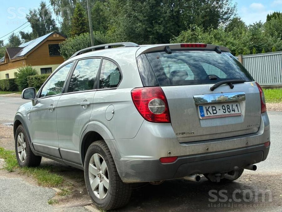 Grey Chevrolet Captiva 2008 in Riga, with an engine capacity of 2.00 L and mileage of 0 thousand km for 1400 €, photo 4 on AUTOMOTO.COM.LV