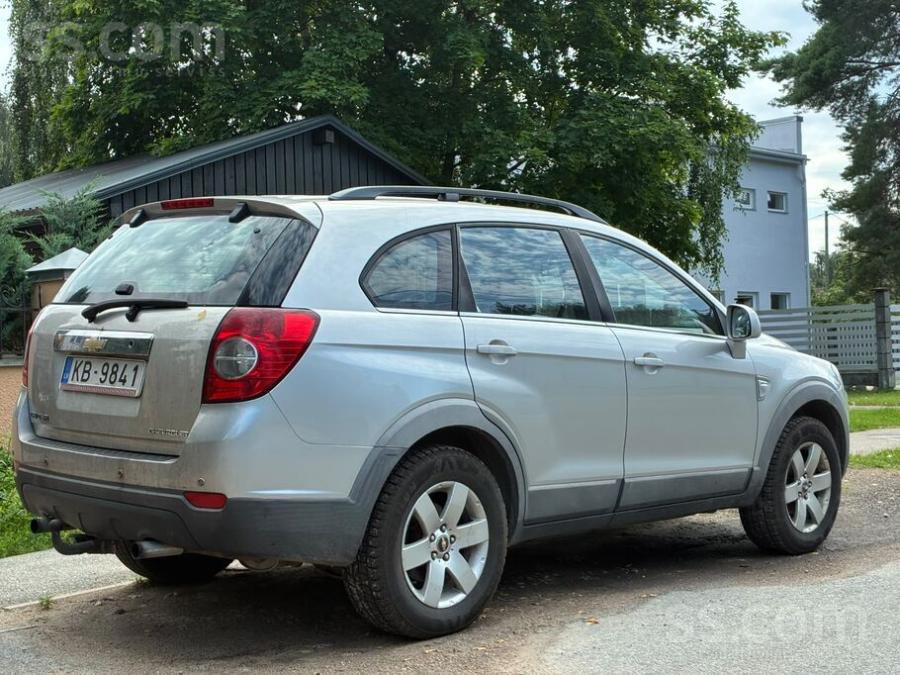 Grey Chevrolet Captiva 2008 in Riga, with an engine capacity of 2.00 L and mileage of 0 thousand km for 1400 €, photo 5 on AUTOMOTO.COM.LV