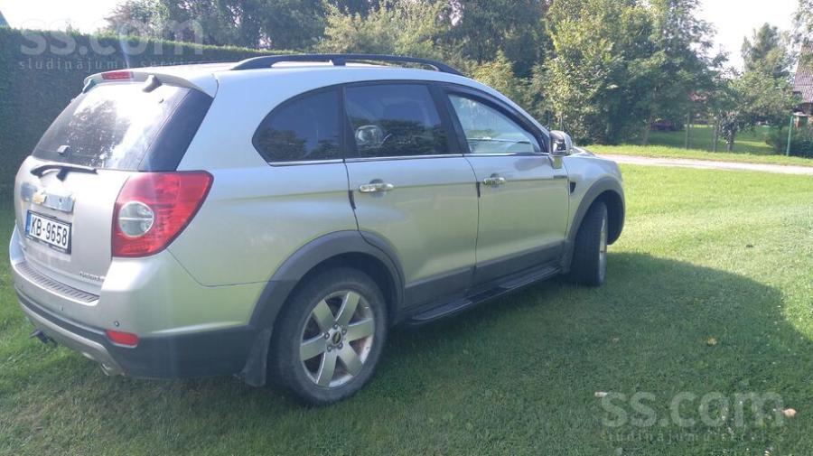 Grey Chevrolet Captiva 2008 in Bauska, with an engine capacity of 2.00 L and mileage of 265 thousand km for 1800 €, photo 3 on AUTOMOTO.COM.LV