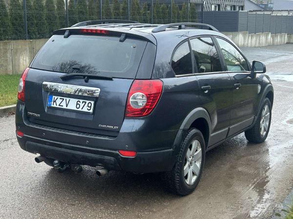 Pelēks Chevrolet Captiva 2009 Ukmergė, ar dzinēja tilpumu 2.00 L un nobraukumu 378 tūkst. km par 2100 €, foto 3 vietnē AUTOMOTO.COM.LV