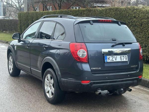 Pelēks Chevrolet Captiva 2009 Ukmergė, ar dzinēja tilpumu 2.00 L un nobraukumu 378 tūkst. km par 2100 €, foto 4 vietnē AUTOMOTO.COM.LV