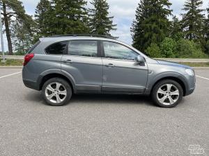 Pelēks Chevrolet Captiva 2009 Viļņa, ar dzinēja tilpumu 2.00 L un nobraukumu 246 tūkst. km par 2400 €, foto 7 vietnē AUTOMOTO.COM.LV