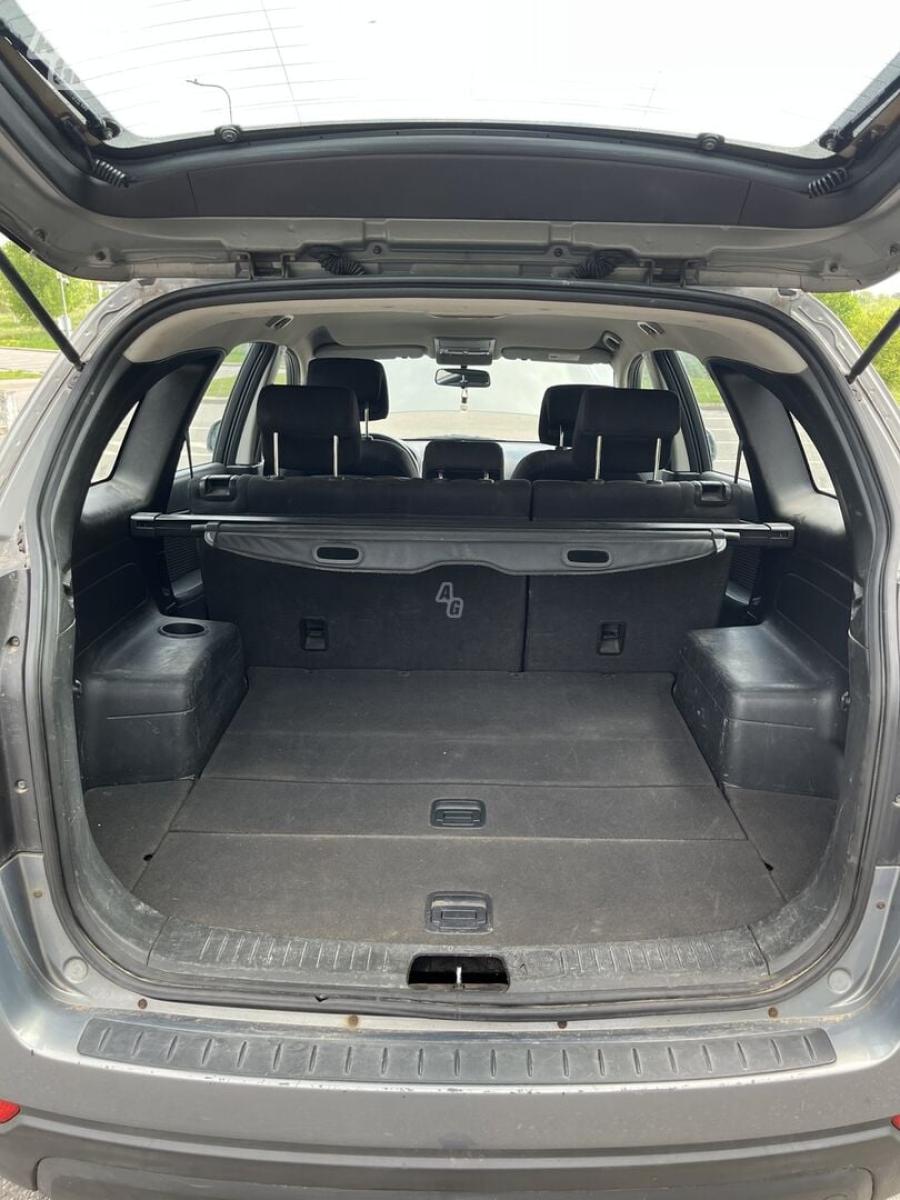 Pelēks Chevrolet Captiva 2009 Viļņa, ar dzinēja tilpumu 2.00 L un nobraukumu 246 tūkst. km par 2400 €, foto 13 vietnē AUTOMOTO.COM.LV