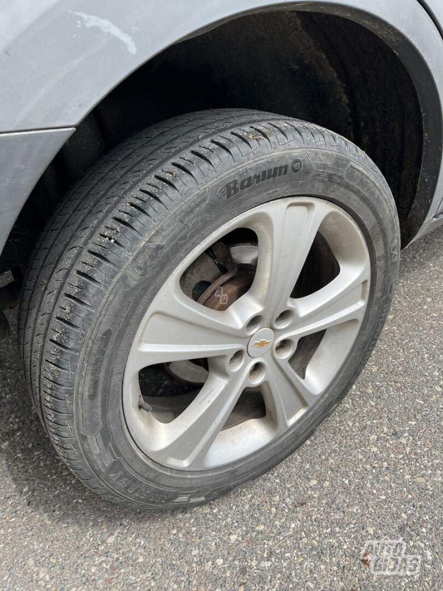 Pelēks Chevrolet Captiva 2009 Viļņa, ar dzinēja tilpumu 2.00 L un nobraukumu 246 tūkst. km par 2400 €, foto 16 vietnē AUTOMOTO.COM.LV