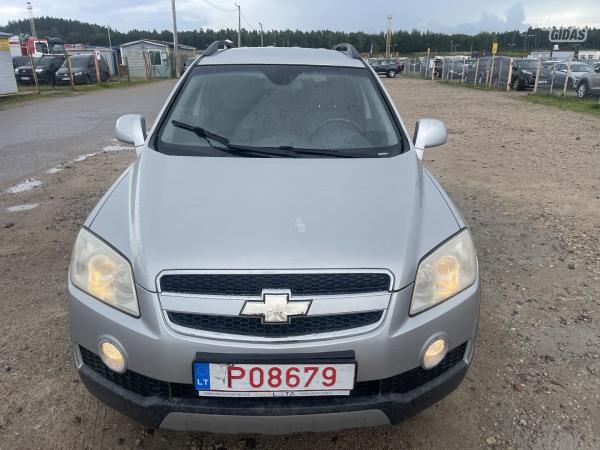 Pelēks Chevrolet Captiva 2009 Viļņa, ar dzinēja tilpumu 2.00 L un nobraukumu 270 tūkst. km par 2500 €, foto 7 vietnē AUTOMOTO.COM.LV