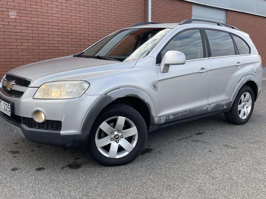 Grey Chevrolet Captiva 2009 in Vilnius, with an engine capacity of 0.00 L and mileage of 280 thousand km for 2950 €, photo 1 on AUTOMOTO.COM.LV