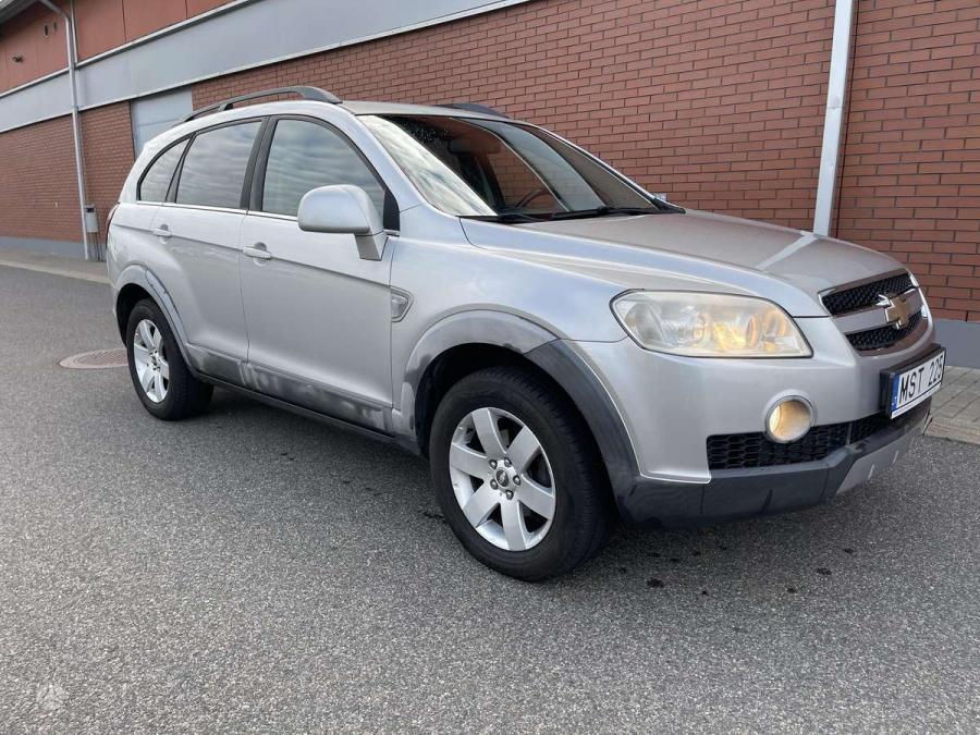 Grey Chevrolet Captiva 2009 in Vilnius, with an engine capacity of 0.00 L and mileage of 280 thousand km for 2950 €, photo 10 on AUTOMOTO.COM.LV