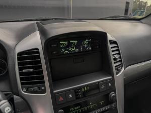 Grey Chevrolet Captiva 2009 in Jelgava, with an engine capacity of 2.00 L and mileage of 143 thousand km for 4900 €, photo 18 on AUTOMOTO.COM.LV
