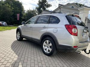 Pelēks Chevrolet Captiva 2009 Viļņa, ar dzinēja tilpumu 2.00 L un nobraukumu 280 tūkst. km par 2950 €, foto 3 vietnē AUTOMOTO.COM.LV