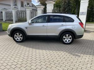 Pelēks Chevrolet Captiva 2009 Viļņa, ar dzinēja tilpumu 2.00 L un nobraukumu 280 tūkst. km par 2950 €, foto 4 vietnē AUTOMOTO.COM.LV