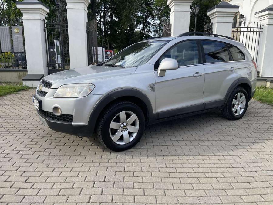 Pelēks Chevrolet Captiva 2009 Viļņa, ar dzinēja tilpumu 2.00 L un nobraukumu 280 tūkst. km par 2950 €, foto 6 vietnē AUTOMOTO.COM.LV