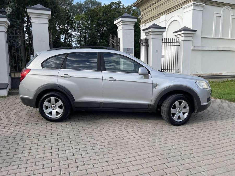 Pelēks Chevrolet Captiva 2009 Viļņa, ar dzinēja tilpumu 2.00 L un nobraukumu 280 tūkst. km par 2950 €, foto 10 vietnē AUTOMOTO.COM.LV