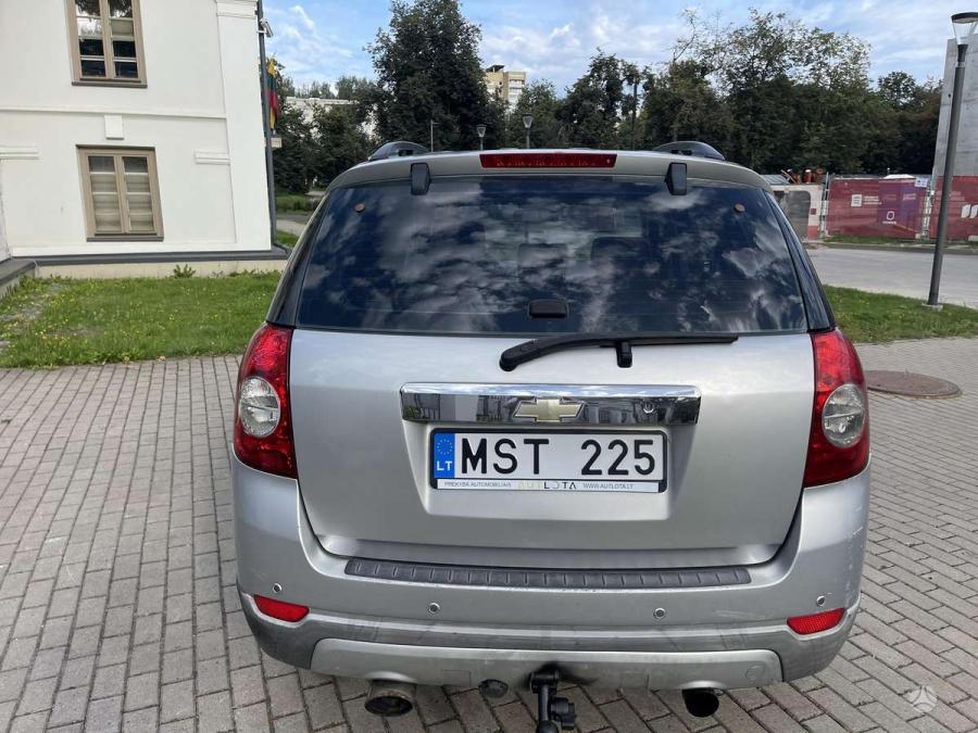 Pelēks Chevrolet Captiva 2009 Viļņa, ar dzinēja tilpumu 2.00 L un nobraukumu 280 tūkst. km par 2950 €, foto 12 vietnē AUTOMOTO.COM.LV