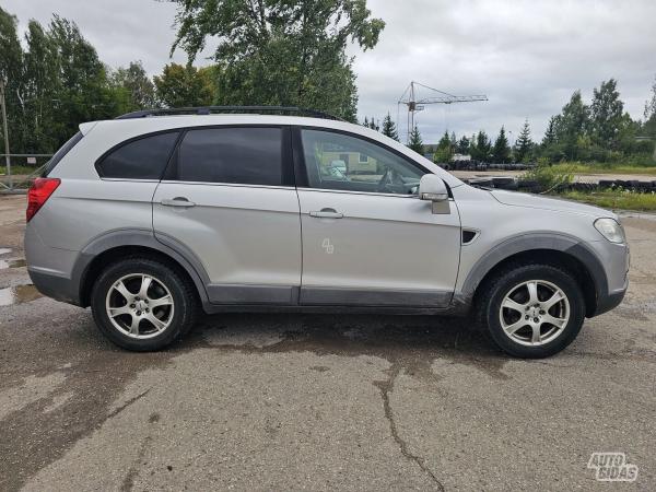 Pelēks Chevrolet Captiva 2009 Viļņa, ar dzinēja tilpumu 2.40 L un nobraukumu 110 tūkst. km par 4550 €, foto 7 vietnē AUTOMOTO.COM.LV