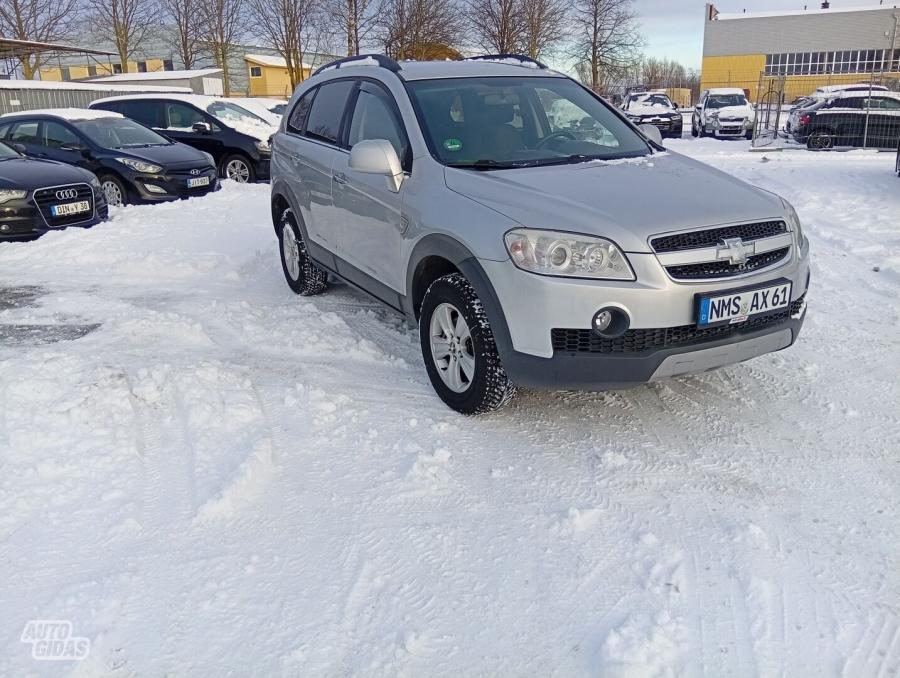 Pelēks Chevrolet Captiva 2010 Klaipėda, ar dzinēja tilpumu 2.40 L un nobraukumu 130 tūkst. km par 3550 €, foto 1 vietnē AUTOMOTO.COM.LV