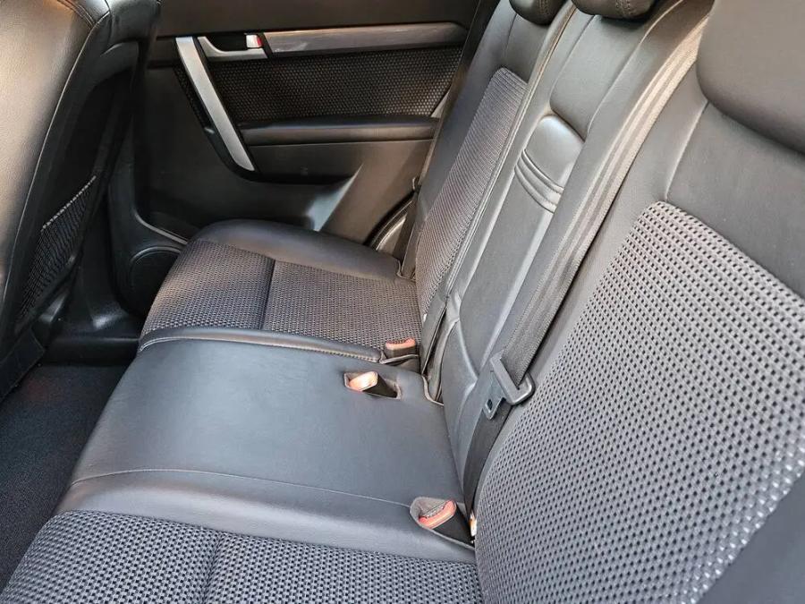 Pelēks Chevrolet Captiva 2010 Jēkabpils, ar dzinēja tilpumu 2.00 L un nobraukumu 164 tūkst. km par 4190 €, foto 13 vietnē AUTOMOTO.COM.LV