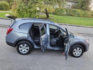 Pelēks Chevrolet Captiva 2010 Jēkabpils, ar dzinēja tilpumu 2.00 L un nobraukumu 164 tūkst. km par 4190 €, foto 20 vietnē AUTOMOTO.COM.LV