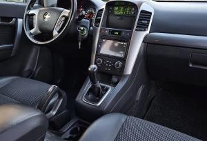 Pelēks Chevrolet Captiva 2010 Jēkabpils, ar dzinēja tilpumu 2.00 L un nobraukumu 164 tūkst. km par 4190 €, foto 21 vietnē AUTOMOTO.COM.LV