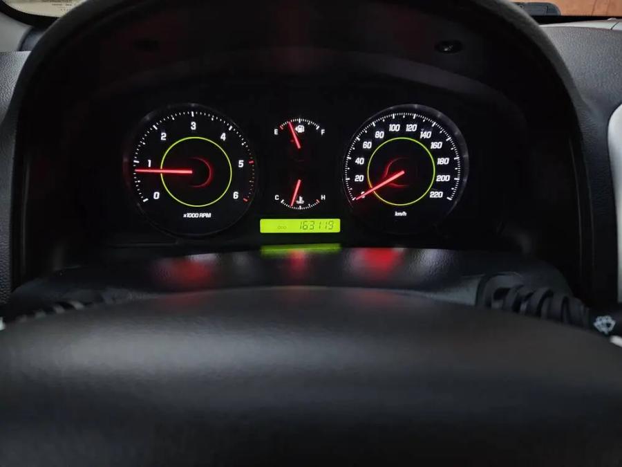 Pelēks Chevrolet Captiva 2010 Jēkabpils, ar dzinēja tilpumu 2.00 L un nobraukumu 164 tūkst. km par 4190 €, foto 33 vietnē AUTOMOTO.COM.LV