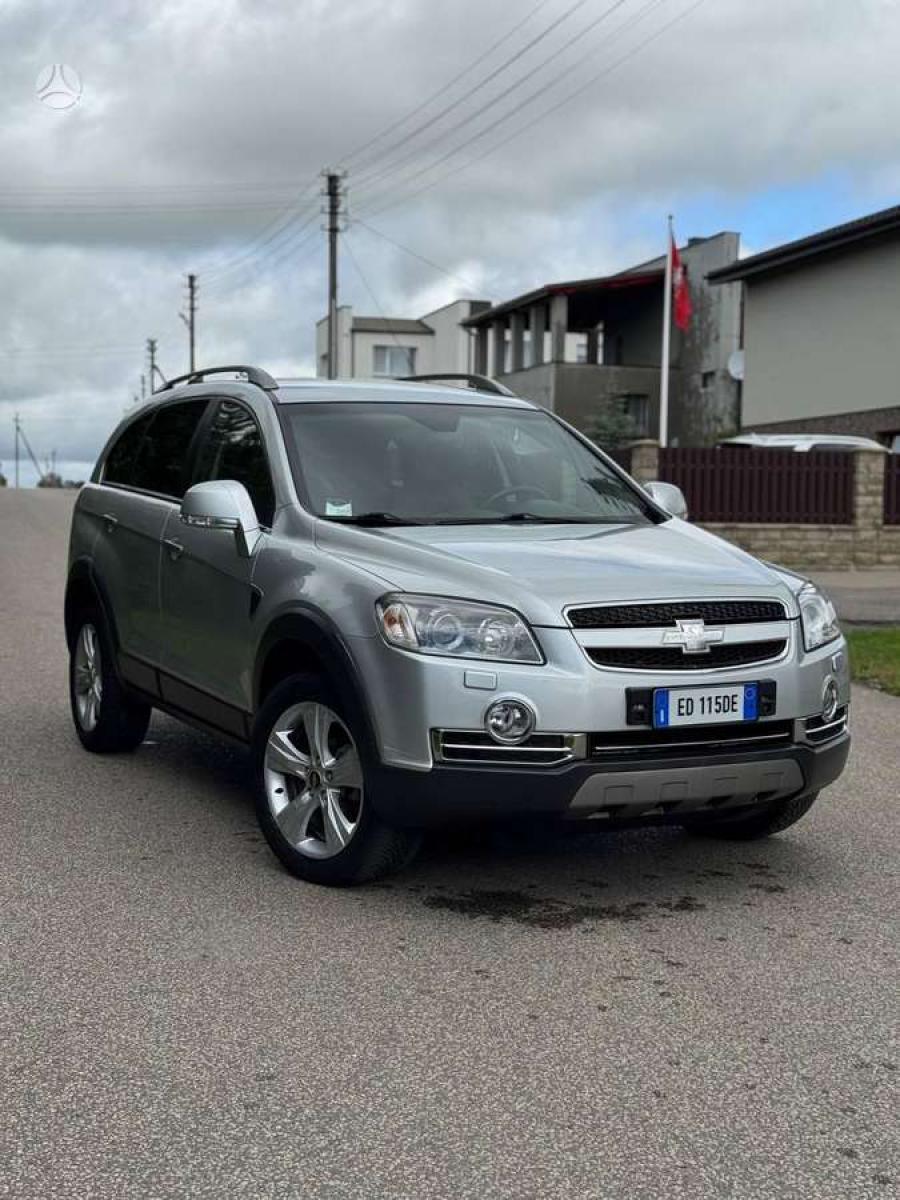 Pelēks Chevrolet Captiva 2010 Šalčininkai, ar dzinēja tilpumu 2.00 L un nobraukumu 221 tūkst. km par 4100 €, foto 1 vietnē AUTOMOTO.COM.LV