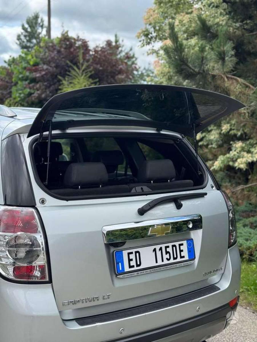 Pelēks Chevrolet Captiva 2010 Šalčininkai, ar dzinēja tilpumu 2.00 L un nobraukumu 221 tūkst. km par 4100 €, foto 9 vietnē AUTOMOTO.COM.LV