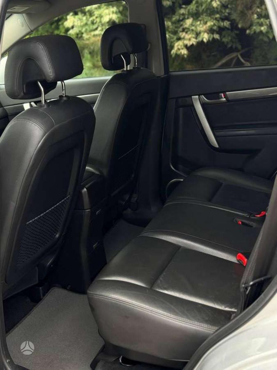 Pelēks Chevrolet Captiva 2010 Šalčininkai, ar dzinēja tilpumu 2.00 L un nobraukumu 221 tūkst. km par 4100 €, foto 18 vietnē AUTOMOTO.COM.LV