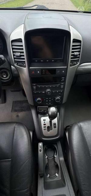 Pelēks Chevrolet Captiva 2010 Šalčininkai, ar dzinēja tilpumu 2.00 L un nobraukumu 221 tūkst. km par 4100 €, foto 19 vietnē AUTOMOTO.COM.LV