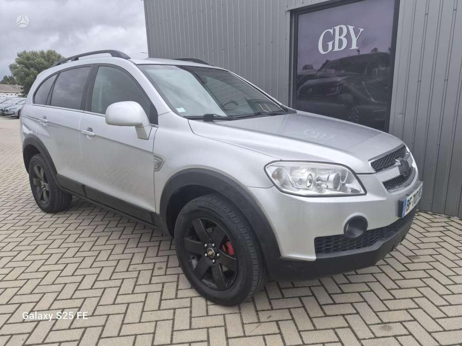 Pelēks Chevrolet Captiva 2010 Tauragė, ar dzinēja tilpumu 1.99 L un nobraukumu 161 tūkst. km par 3700 €, foto 4 vietnē AUTOMOTO.COM.LV