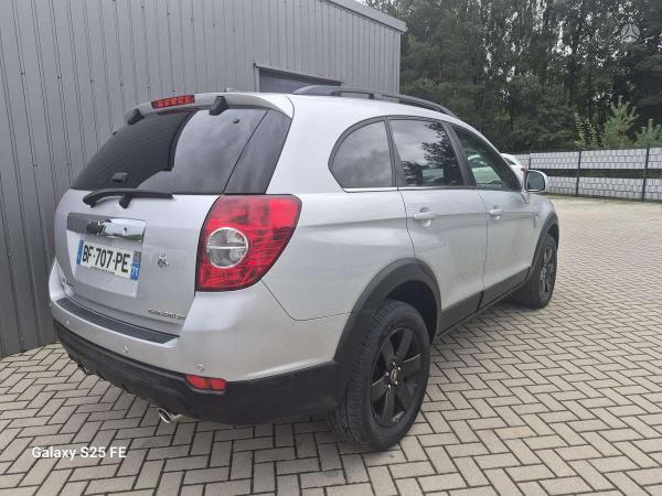 Chevrolet Captiva 2010 in Taurage on AUTOMOTO.COM.LV Grey Chevrolet Captiva 2010 in Taurage, with an engine capacity of 1.99 L and mileage of 161 thousand km for 3700 €, photo 5 on AUTOMOTO.COM.LV